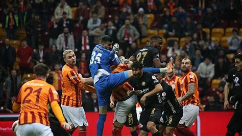 Galatasaray Ümraniyespor maçından kareler Fanatik Gazetesi