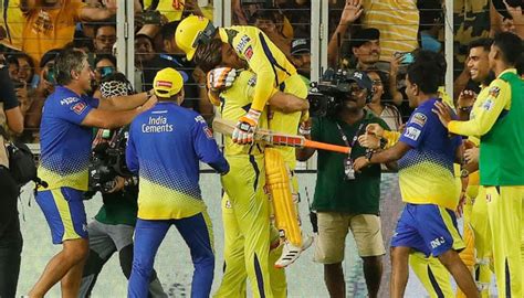 MS Dhoni Leads Chennai Super Kings To Historic 5th IPL Title NHKS