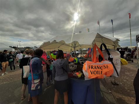 Tous les lundis soirs le marché des créateurs face à la mer et en