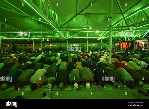 Hazratbal Mosque Shrine Kashmir Hi Res Stock Photography And Images Alamy