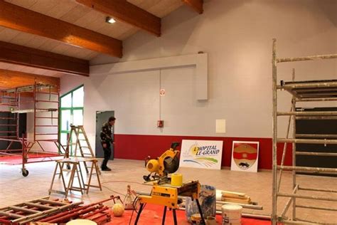 La salle des fêtes se refait une beauté L Hôpital le Grand 42210