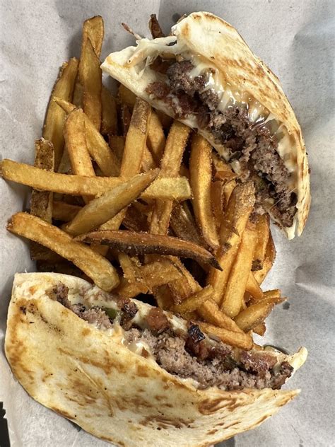The B Birria And Burgers 12 Photos And 18 Reviews 413 S Main St Lindale Texas Tacos