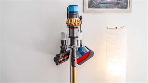 Dyson V S Detect Submarine Review Does The Handstick King S First