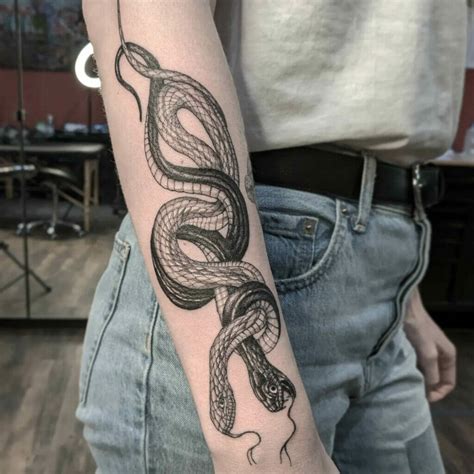 10 Best Black Mamba Snake Tattoo Designs Meanings Pinterest Design Talk