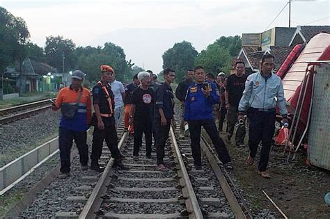 Kecelakaan Di Pelintasan Sebidang Indramayu Berulang Perjalanan Ka
