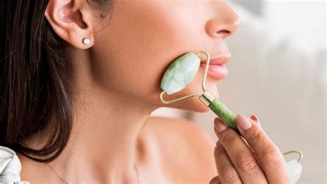5 Beneficios Del Rodillo De Jade Para La Piel