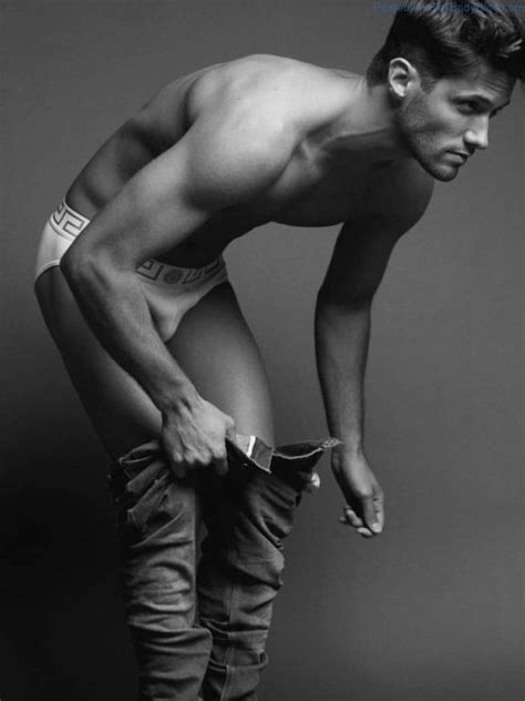 Getting Sexier With Elia Cometti Nude Men Nude Male Models Gay