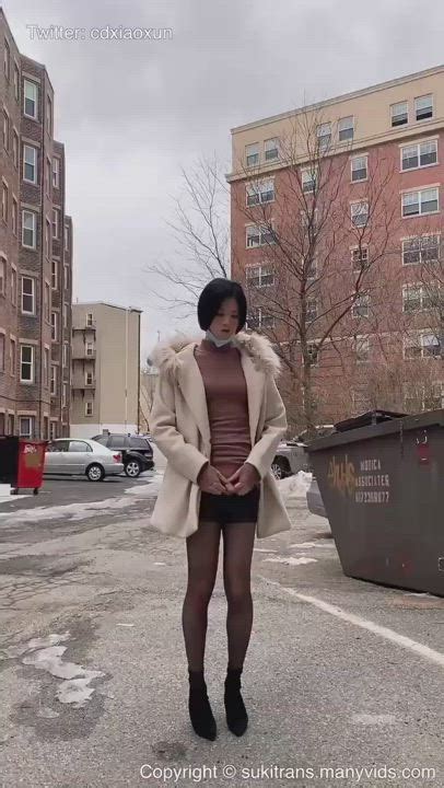 Suki Trans Outdoor Pissings And Cumshots Scrolller
