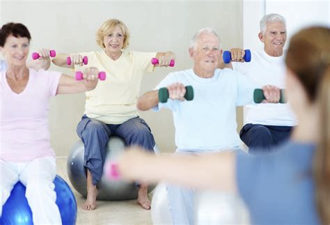 Exercício físico na terceira idade trazendo qualidade de vida