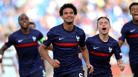 Le PSG refuse que Bradley Barcola et Warren Zaïre Emery participent aux JO