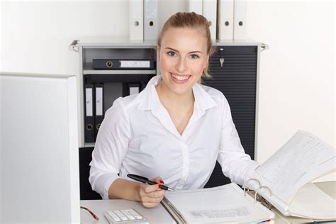 B Rokaufmann Frau F R B Romanagement Dispo Tf Education Gmbh