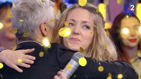Noubliez Pas Les Paroles France 2 Les Internautes Encensent Karine