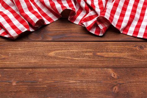 Premium Photo Checkered Tablecloth On Wooden Surface Table Manteles