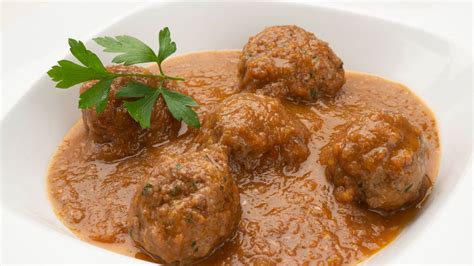 Albóndigas en salsa Karlos Arguiñano