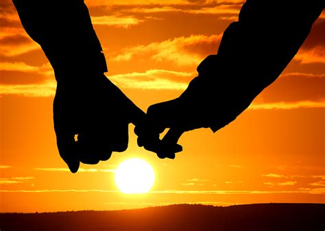 Care Sunt Cele Mai Romantice Poezii De Dragoste Faude