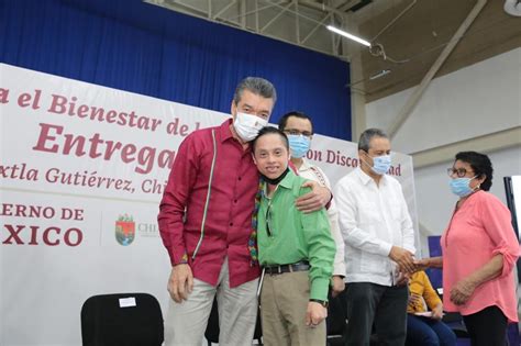 Entrega Rutilio Escand N Tarjetas Bancarias Del Programa Pensi N Para