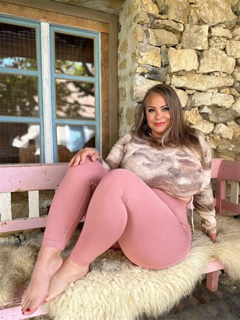 Confidenceinmybody On Twitter Chat With Me Here Onlyfans