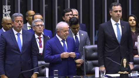 Lula Desfila Em Carro Aberto E Convida Alckmin Para Trajeto