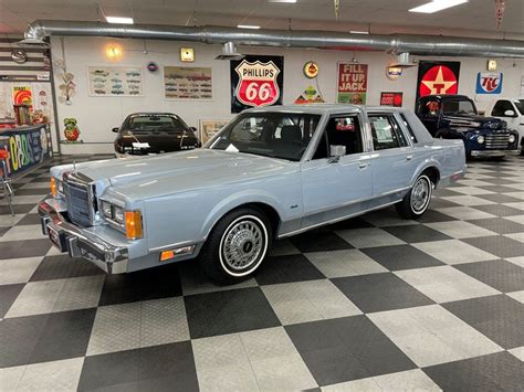 1989 Lincoln Town Car GAA Classic Cars