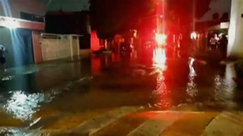Se reporta gran fuga de agua frente a un domicilio en Coyoacán Grupo