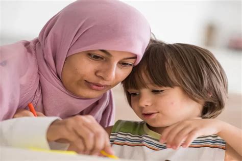 Muslimah Wajib Simak 5 Jenis Love Language Parenting Ini Agar Sang