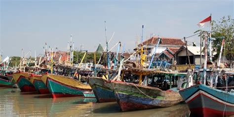 Harga Solar Mahal Ratusan Kapal Nelayan Berhenti Melaut