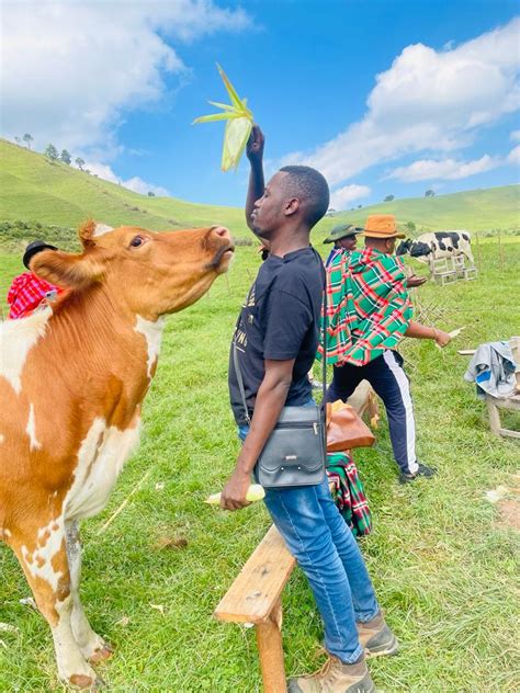 IBERE RYA BIGOGWE On Twitter Uyu Munsi Nakiriye Abantu Bavuga