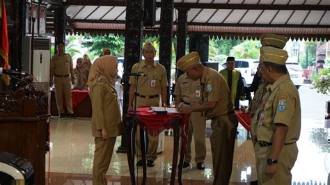Penyegaran Kelembagaan Bupati Purbalingga Lantik Tujuh Pejabat