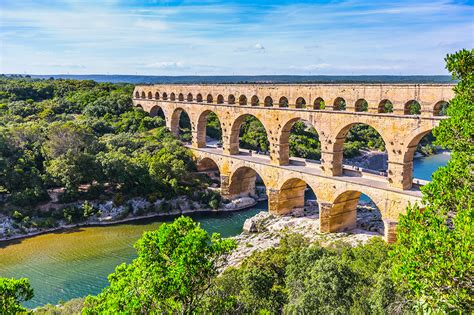 Traversez le Pont du Gard ce vestige romain qui est un véritable