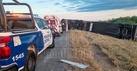 Hoy Tamaulipas Acidentes En Tamaulias Vuelca Trailer Cargado Con