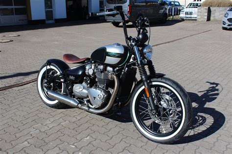 Umgebautes Motorrad Triumph Bonneville Bobber Von Marios Motorrad Shop