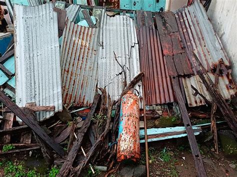 Fuerte Viento Y Lluvia Destruyen Vivienda De Humilde Familia