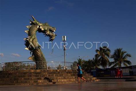 Patung Naga Kerajaan Kesultanan Buton ANTARA Foto