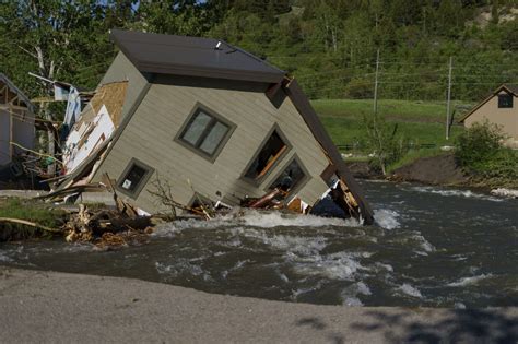 Floodwaters From Yellowstone Surge Through Eastern Montana Courthouse