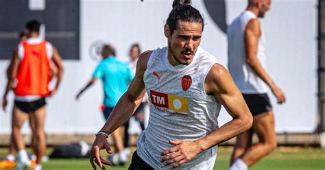 Cavani A Boca No Viaja A La Pretemporada Del Valencia Y Se Acerca