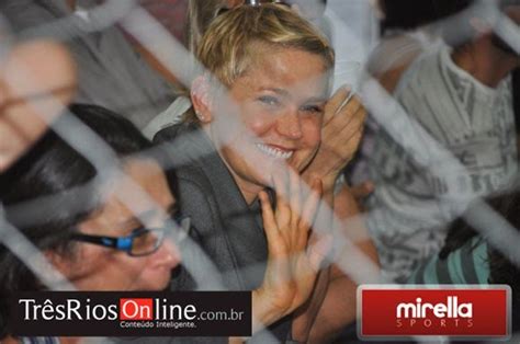 JORNAL X DIA DIA XUXA MENEGHEL Sasha comemora aniversário em