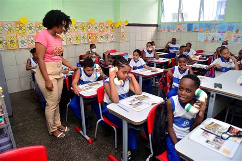 Prefeitura convoca mais 50 professores aprovados em concurso Educação