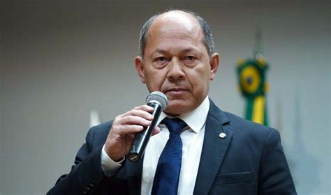 Deputado Coronel Chrisóstomo diz que vai pedir o impeachment de