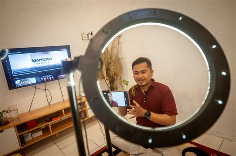 Ekonomi Kreatif Pengertian Ciri Contoh Jenis Dan Manfaat