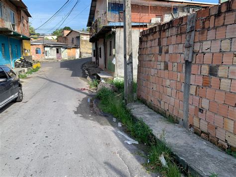 pés e mãos amarrados homem é morto a tiros na rua em Manaus