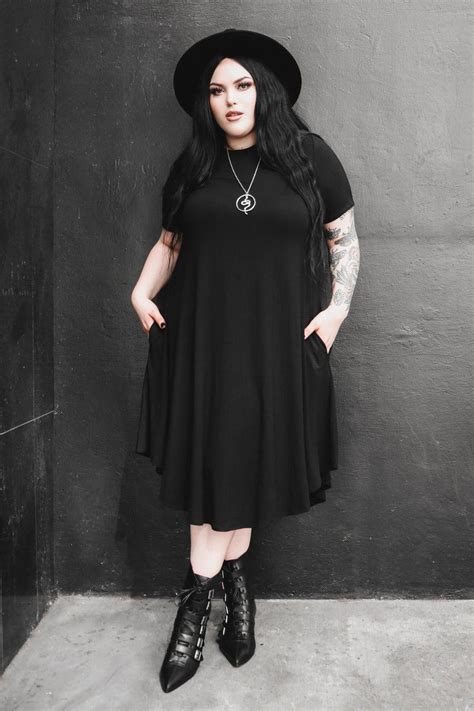 Plus Size Alt Girl Plus Size Goth Look Plus Size Dark Fashion Curvy