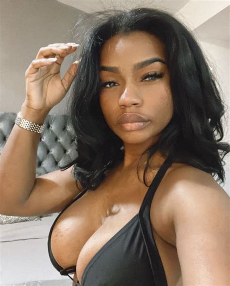 I Love Black Women Beautiful Lips Black Girls Curvy Women Fashion