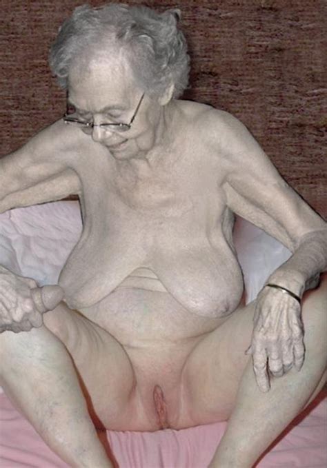 Old Smoder Granny