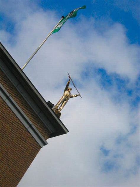 Most Unusual Statues Pics