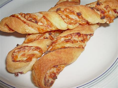 Blätterteig Schinken Käse Stangen von DieliebeBeate Chefkoch de