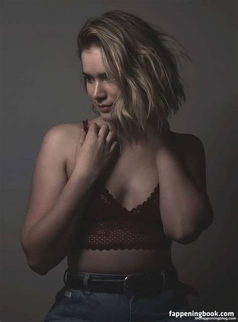 Elizabeth Lail Nude The Fappening Photo 1365510 FappeningBook