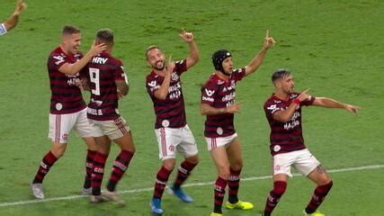 Arrascaeta completa 28 anos nesta quarta veja gols e estatísticas dele