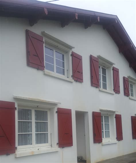 Réalisation de volets battants aspect bois barres et écharpes à