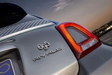 ABARTH 695 RIVALE 175 ANNIVERSARY発表 株式会社ガレージエスト