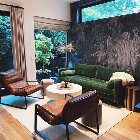 9 Ideas For Putting An Emerald Green Sofa In The Living Room